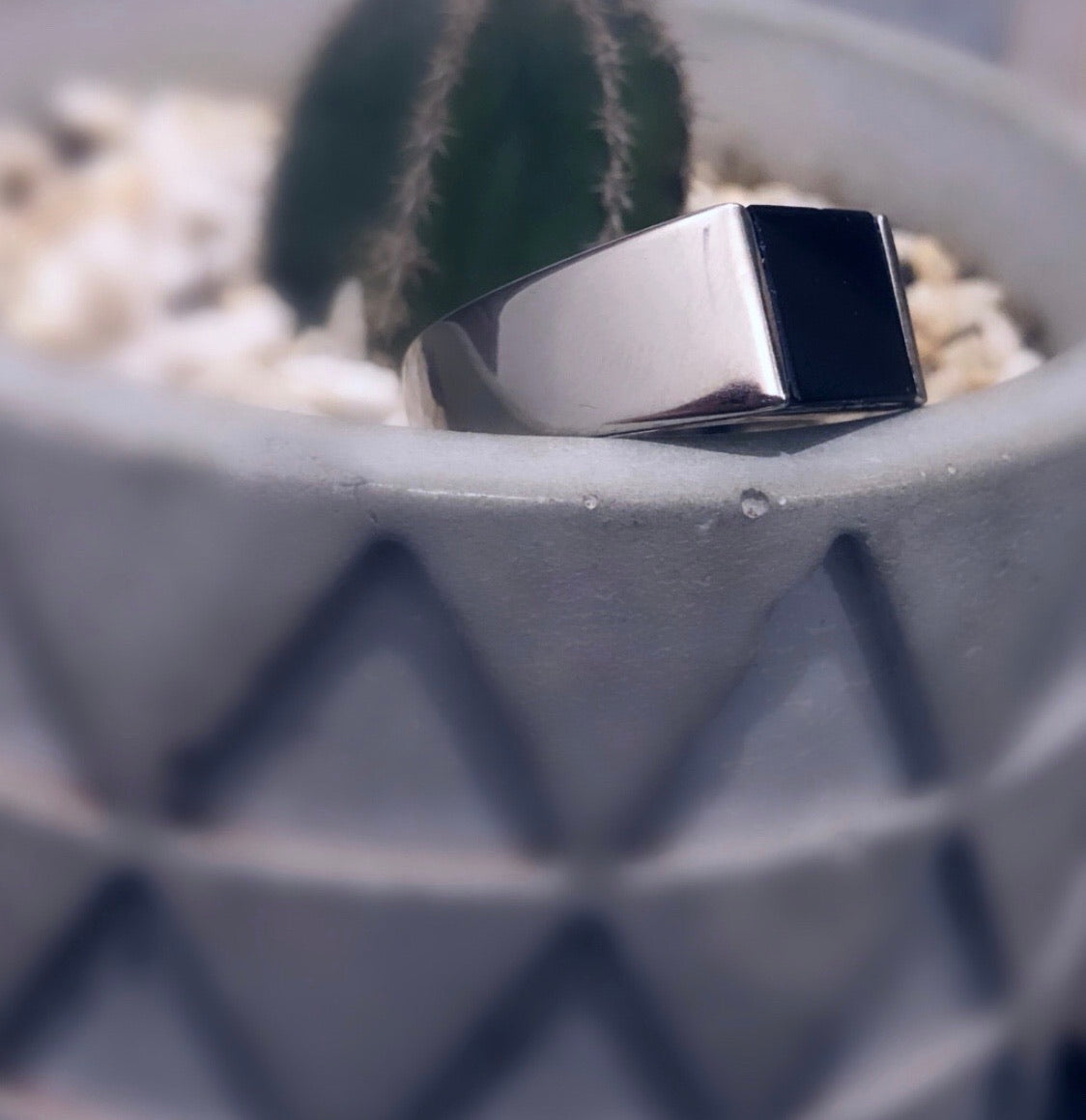 Black aqeeq ring – Zeevar by Mahin Akbar